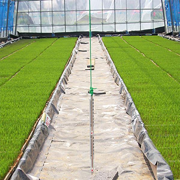 ※ご希望の長さ(m)を数量で入力してください。※フィルムのみのお届けとなります。「トーカン リザボア」は0.15mm厚の表裏にシルバー・黒を持った多層構造で形成された農POフィルム（遮光率100％）です。パイプハウス内にフィルムを用いて簡易...