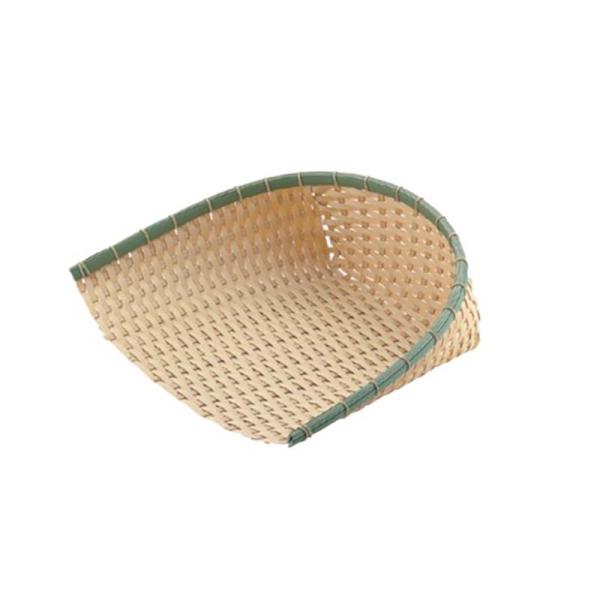 和の風情と伝統の趣きを凝らしたオリジナル。清涼感あふれる竹モデルのバスケットです。水洗い可能で、洗剤も使えてお手入れ簡単！食器洗浄機のご使用もでき、衛生的です。冷蔵庫内使用OK。(冷凍庫は不可)柔軟性、耐衝撃性に優れ、天然藤と違いささくれま...