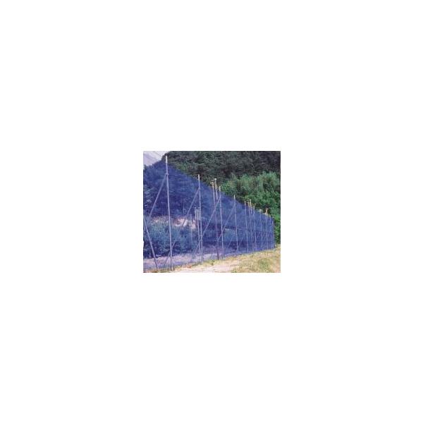 防風ネットは風の影響で植物が倒れたり土が乾燥するのを防ぎます。● 水分を含まず、伸び縮みなし ● 軽くて丈夫、耐久性も抜群。 ● 高単位のPE使用、優れた耐候性。