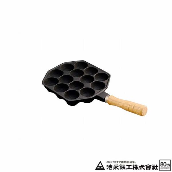 たこ焼プレート　14穴●製品情報33.5(木柄含)×18×H7cm重量：約1.3kg木柄付五徳からずれないように底に溝が設けてあります。持ち手付きで非常に便利です。※ＩＨ対応不可です。■寸法表示は、特に記載のない場合、全て外寸寸法です。■掲...