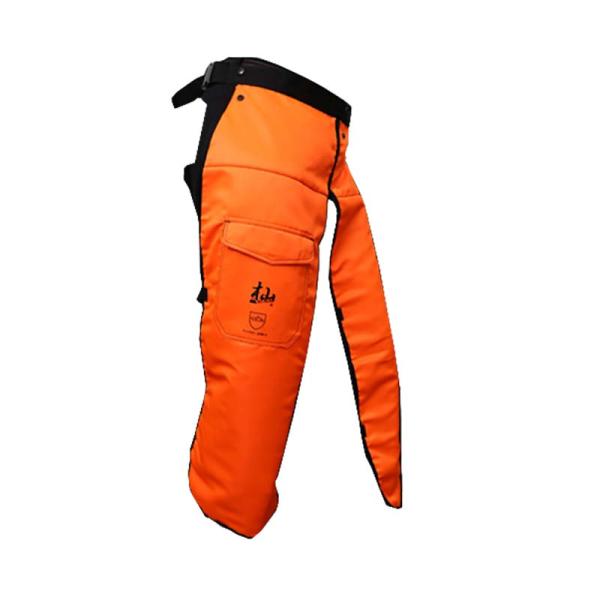 杣(SOMA) チェンソー防護用チャップス　T004B●特長わずか780ｇ！最軽量のチャップス！クラス1のソーチェン5層の防護繊維(20m/s)を採用し、固定バックルで、ズレるリスクを低減しています。シンプルなエプロンタイプ、便利なポケット...