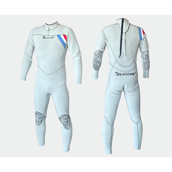 完全受注生産ですので、在庫の商品ではなく、新しい生地を使って生産しております。完全日本製　MELLOW WETSUITSのウェットスーツです。定番のバックＺＩＰのジャーフルがこの価格です。ミラノ・コルティナ冬季オリンピックの開会式で、イタリ...