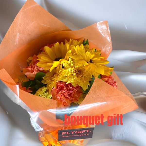 メイン花ひまわり 5月頃〜8月頃カーネーション（O)その他季節のお花（おまかせ）他店にはできないボリューム大の花束です！高さ約３０cm幅約25cm主な用途（花束 お誕生日 ボリューム大 プレゼント ひまわり 送別会 女性 母の日 退職祝い ...