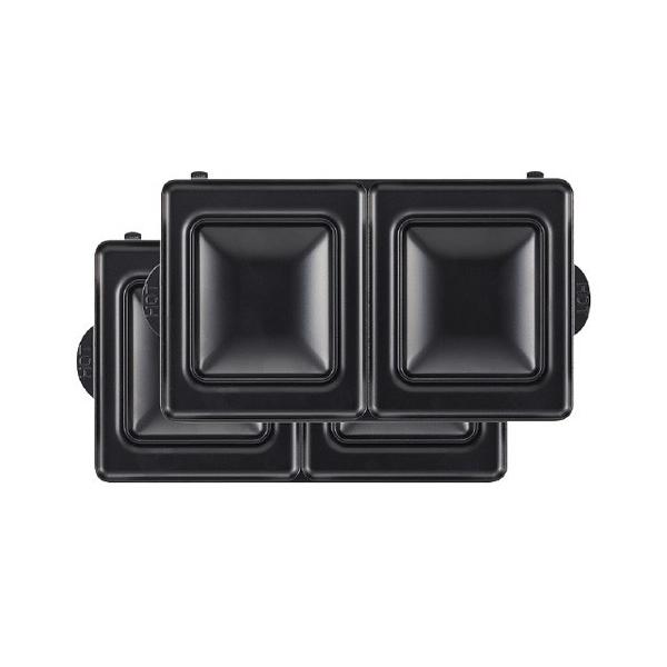 仕切りがないから、大好きな具をたっぷりはさめるスクエアタイプ。ごちそうホットサンドの出来上がり。■ブランド…Vitantonio ビタントニオ■サイズ…幅24.5×奥行13.7×高さ2.5cm■重量…約330g/枚■素材…フッ素樹脂加工アル...