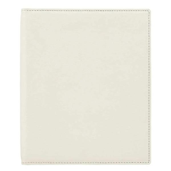 スッキリとした印象を与えるレザー調の表紙素材。しっかり綴じられる、メタルバインダー。携帯しやすく紙面も広いA5サイズ。必要なものを一冊でまとめられる、充実のセット内容穴数 20穴本体寸法 縦226×横190×厚24mm重量 378g表紙素材...