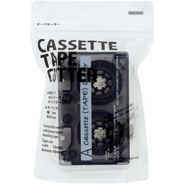 2本のテープを同時に収納可能。テープ交換もカバーを開くだけの簡単操作で可能です。オリジナルのタイトルを書きこんでも可愛い！「クリア」カラー。【特長】お気に入りのテープ2本セット可能。カットもスムーズです。【内容】1個【サイズ】W102×H6...