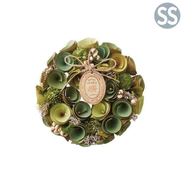 一年中飾れる、飽きが来ないワンカラーリース♪1つのリースの中で、色の濃いものと淡いものを使っているので、ワンカラーでも単調にならず華やかな印象になります。【プレートの訳】Gardons le sourire et vivons heureu...