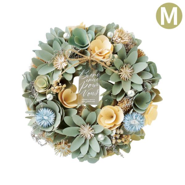 木々の合間から吹き抜ける、そよ風のようなやさしい緑のリース。【透明プレートの訳】Bienvenue：ようこそPour Vous：あなたのためにGARDONS LE SOURIRE：笑顔でいようune journee：1日【サイズ】約幅235...