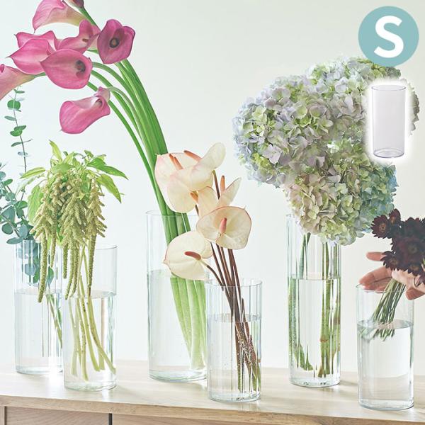 軽くて、割れにくい、プラスチック製のフラワーベース。【サイズ】約直径95×高さ195mm、重さ約170g【素材】ポリエチレンテレフタラート※入荷時期および個体によって色、柄、サイズ、形状が多少異なる場合がございます。透明 クリア シンプル ...