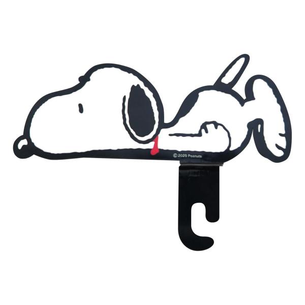 【キャラクター/グッズ/車内用品/カー用品】スヌーピーからナンバーフレームマスコットが登場☆簡単取り付けでかわいいスヌーピーがナンバーフレームに乗っかるよ♪●サイズ：約H113×W155×D13mm