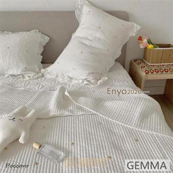 ベッドカバー 3点セット 可愛い 星月 おしゃれ コットン 中綿入り ソファーカバー 枕カバー  ベッド用品 布団 洗える 春夏秋冬素材：コットン　中綿入り重さ：約2.6ｋｇサイズ：　ベッドカバー200*230　枕カバー48*74*2　ベッ...