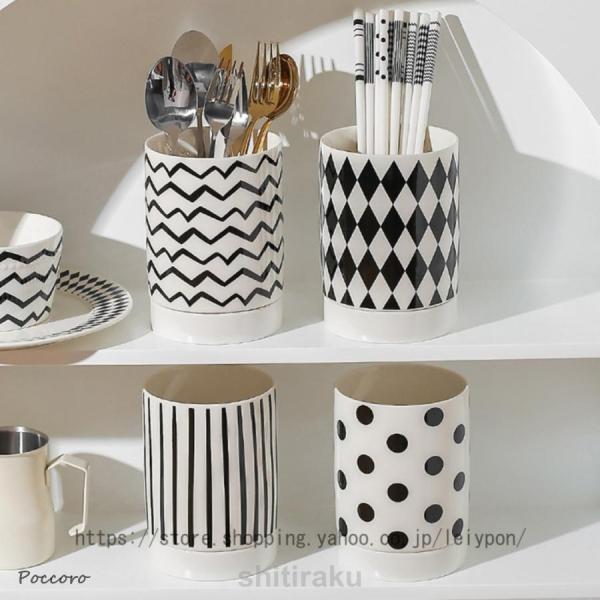 商品の説明オシャレな箸立て【製品】サイズ：A=10.5*14.6cm。材質：セラミック素材。具体的な製品とサイズは画像の説明を見てください。注意：製品は箸置きに限り、他の撮影品は含まれていません手動測定、実際のサイズについて1-2ｃｍの誤差...