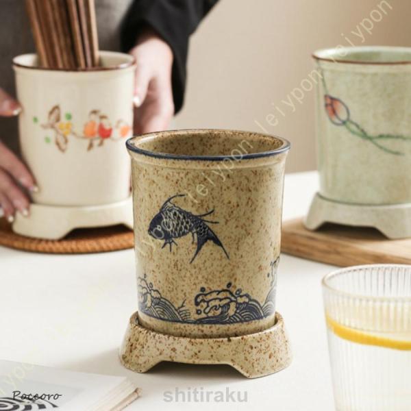 【商品仕様】商品名：箸立て製品：A=約12*15cm（セラミック製）。具体的な製品とサイズは画像の説明を見てください。注意：製品は箸置きに限り、他の撮影品は含まれていません。 箸置きは、さまざまな箸、フォーク、スプーンなどの食器を収納できる...