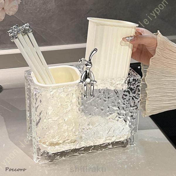 商品の説明多機能収納ブラケット主な機能は箸の水切りですサイズ：A=20*15*10cm（壁掛けにしてもいいし、テーブルの上に置いてもいいです）。具体的な製品とサイズは画像の説明を見てください。注意：製品は箸置きに限り、他の撮影品は含まれてい...