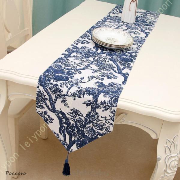 ●綿麻素材で、柔らかくて厚手生地、手洗いにも洗濯にも耐えます。●定期的に替えてお部屋の雰囲気を替えてみてはいかがでしょうか。シンプルでありながらモダンな雰囲気が素敵なテーブルランナーです。●クラシックのテーブルランナーをインテリアの一つとし...