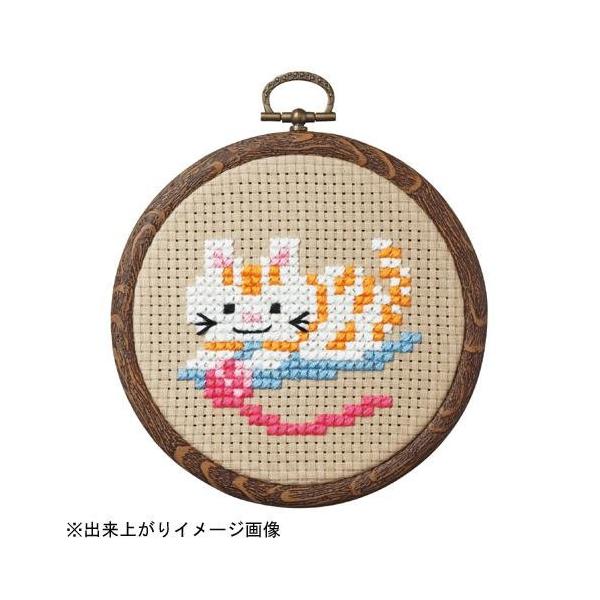 刺繍糸や針、おしゃれなフープなどがセットになった制作キット♪初心者の方におすすめです。 生産国:日本 素材・材質:布・ししゅう糸:綿100%おしゃれフープ:木クロス針:はがね 商品サイズ:出来上がり寸法:額内径約10.5cm 仕様:初級者向...