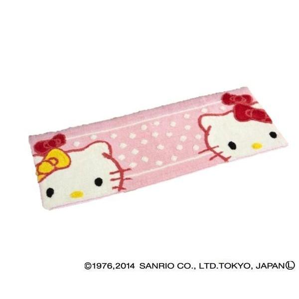 かわいいハローキティのキッチンマットです。 生産国:中国 素材・材質:アクリル100% 商品サイズ:約45×120cm 仕様:裏面すべりにくい加工洗濯機使用可(ネット使用)　※サプライヤー直送品　　