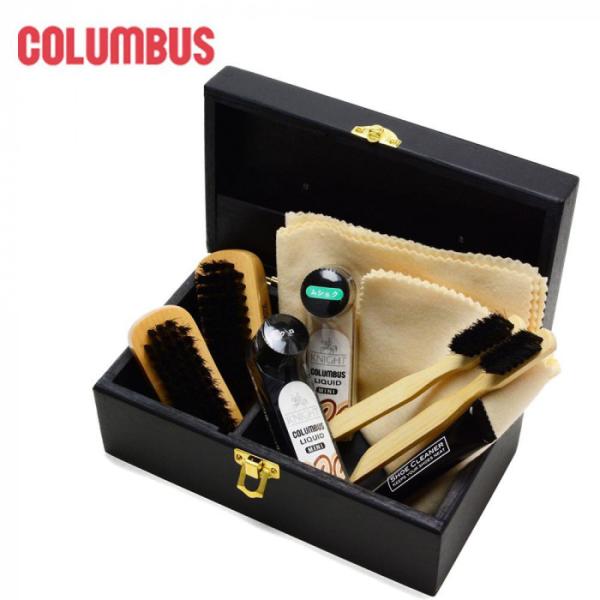 黒い木箱に靴のお手入れ用品をセットしました。ギフトにも最適なので、父の日やホワイトデーのプレゼントに!!ミニリキッド2色と、ブラシは2種類それぞれ2個入りなので、用途に合わせて使い分けができます。ミニリキッドは、手を汚さずに塗れるハンディタ...