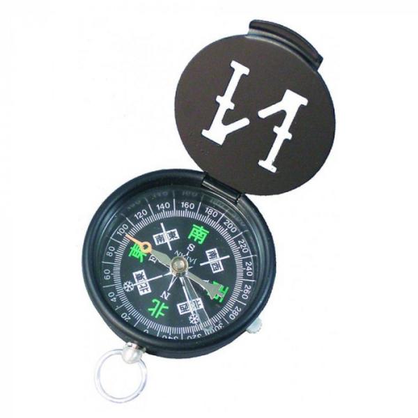 方針を止めることができるストッパー付のドライコンパスです。 生産国:日本 素材・材質:金属アクリル樹脂 商品サイズ:Φ45×14mm 重量:21g 仕様:文字盤:和文方針:夜光ストッパー付　※サプライヤー直送品　　