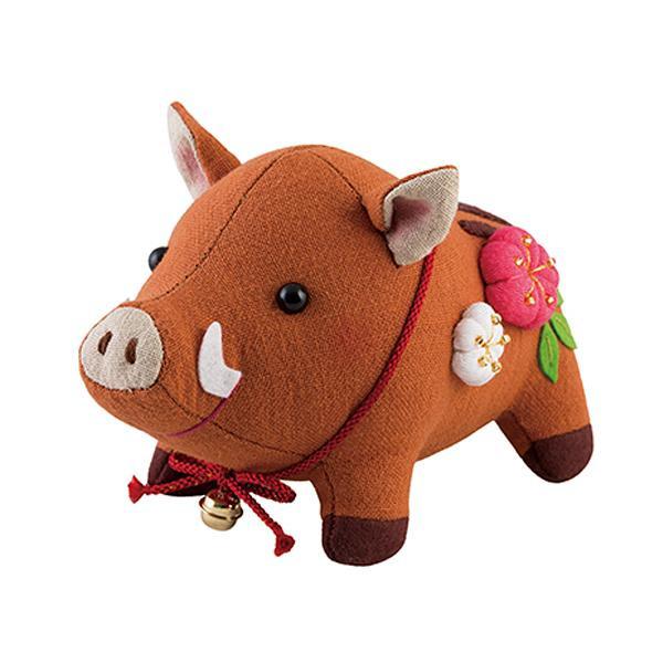 可愛いイノシシのあみぐるみキットです。 製造国:日本 素材・材質:表布:綿100%ちりめん:レーヨン100%フェルト・詰め綿:ポリエステル100%目ボタン:ユリア樹脂飾り紐:レーヨン100%鈴:真鍮ビーズ:ガラス刺しゅう糸(4種):綿100...