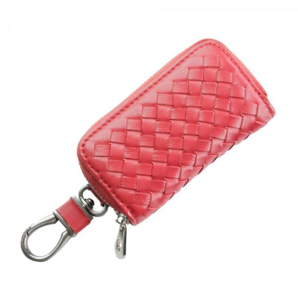 キーケース内に無用な落下を防止するため、キーチェーンも内蔵している親切設計。 生産国:中国 素材・材質:ラム革　※サプライヤー直送品　　