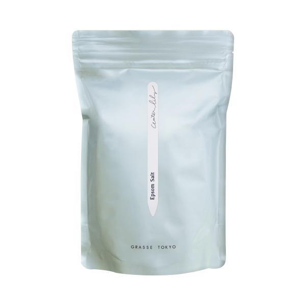 ソルトと呼ばれていますが、実は塩ではない「エプソムソルト」。エプソムソルトとは硫酸マグネシウムの純粋な結晶です。新鮮な香りに包まれて贅沢なバスタイムをお過ごしください。 生産国:日本 商品サイズ:W140×H230mm 成分:エプソムソルト...
