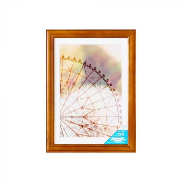 木のあたたかみが感じられるナチュラルなデザインです。 生産国:中国 素材・材質:フレーム:木 商品サイズ:収納寸法:235×336mm、窓ヌキ寸法:190×285mm　※サプライヤー直送品　　