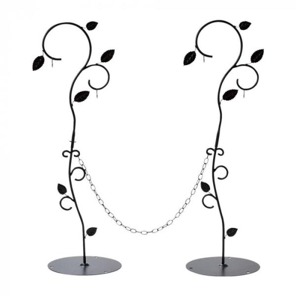 ガレージの前や自宅と通りとの境目などに設置し、迷惑駐車などをさりげなく防止するクローズゲートです。2セット購入した場合に、さらにつなげられるチェーンが付いています。 生産国:中国 素材・材質:スチール、ABS樹脂 商品サイズ:W25.5×L...