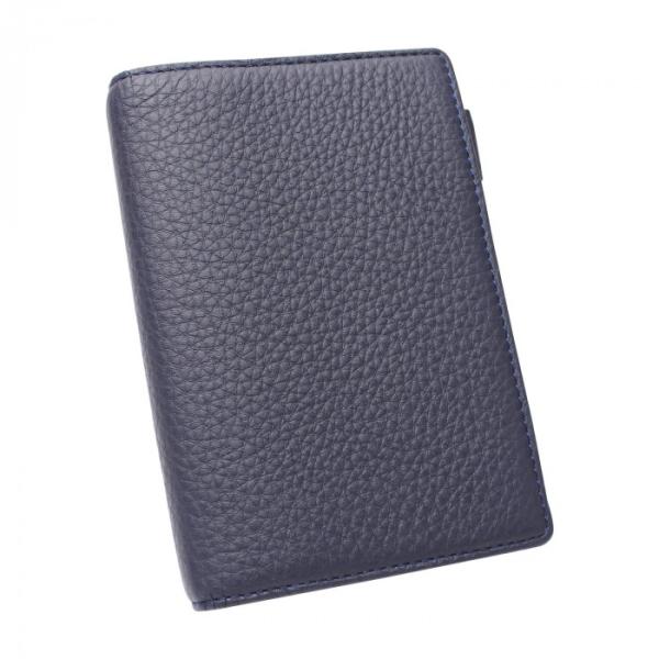 オフィスカジュアルにぴったりな、しなやかでセンスの良い雰囲気を演出します。お気に入りのアクセサリーを身につけるそんな気持ち良さを与えてくれる癒しの手帳です。 生産国:中国 素材・材質:牛 商品サイズ:H140×W95mm、中開き:W200m...