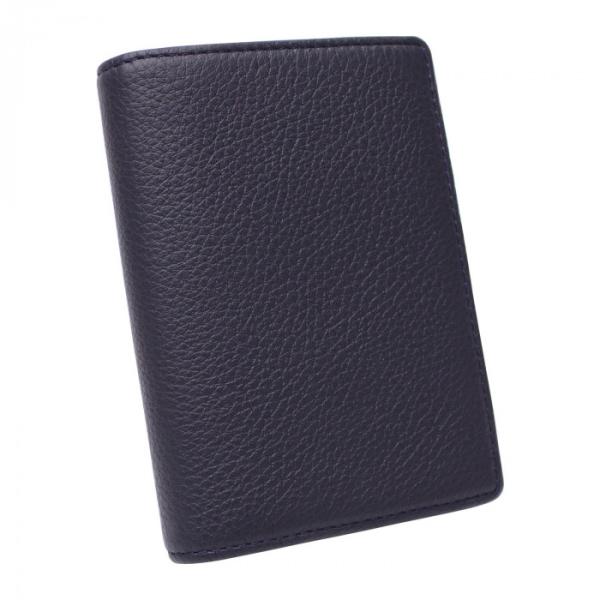 オフィスカジュアルにぴったりな、しなやかでセンスの良い雰囲気を演出します。お気に入りのアクセサリーを身につけるそんな気持ち良さを与えてくれる、あなたに寄り添う、癒し系手帳です。手帳の開きも良く、開くと左側にはマチのついたポケットがあり、名刺...