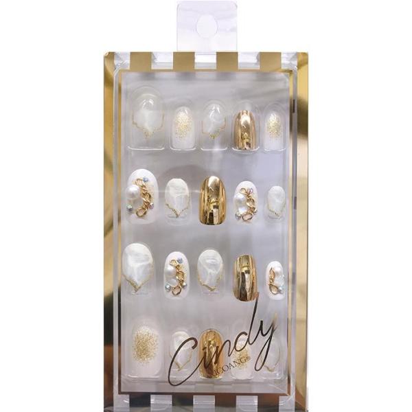 手元を見るたびにうっとり!映えジュエリーネイル。 生産国:中国 素材・材質:ABS樹脂 商品サイズ:W72×H148×D25mm 重量:27g セット内容:8サイズ20枚　※サプライヤー直送品　　