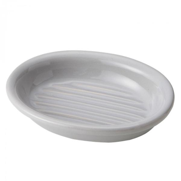 アペティは人間が使う食器と同じ検査を行い、安全性も兼ね備えた素材で生産。ペットはもちろん、飼い主さんにとってもストレスフリーな、安心安全な食器です。 生産国:中国 素材・材質:陶器 商品サイズ:16.5×12.5×3.5cm 重量:350g...