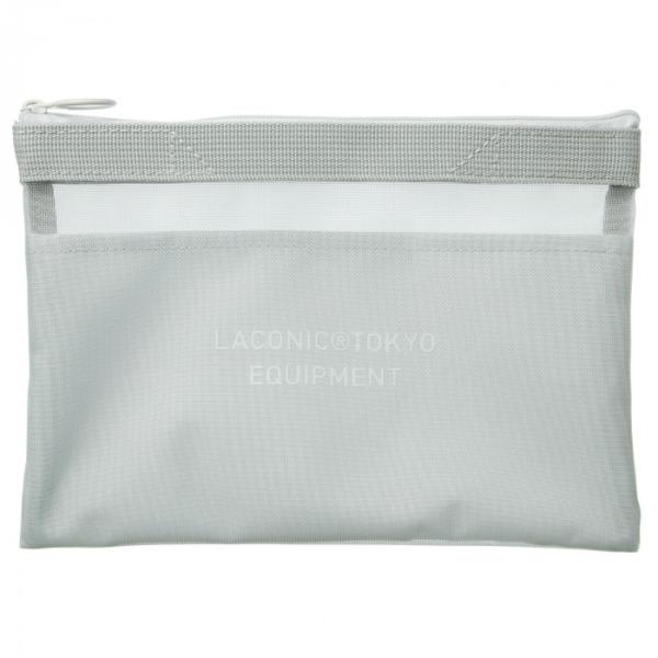 カジュアルとビジネスの垣根を越えたデイリーユースアイテムを提案する「LACONIC(R)EQUIPMENT」シリーズに、通気性の良いメッシュ素材のポーチが加わりました。 生産国:中国 素材・材質:ナイロン 商品サイズ:W220×H150mm...