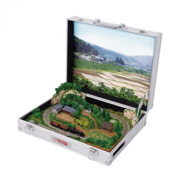 プレゼントにもおすすめです。 生産国:中国 素材・材質:ステンレス、鉄、PE、PVC、ウレタン、他 商品サイズ:W29.0×D35.5×H9.0cm(突起物含まず) 付属品:取扱説明書　※サプライヤー直送品　　