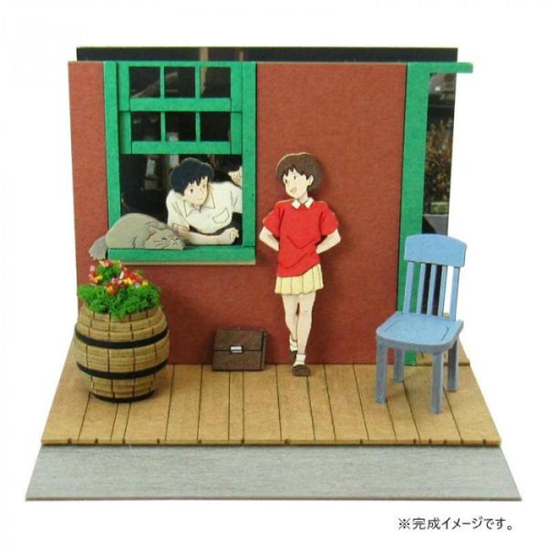 青い椅子、樽に植えられたお花も地球屋にぴったりです。店内の様子も詳しく表現します。 生産国:日本 商品サイズ:W60×D60×H60mm 仕様:組み立て所要時間:約2時間~(C)1995 Aoi Hiiragi / Shueisya - S...
