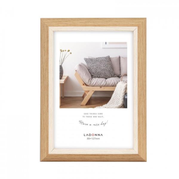 木材そっくりな樹脂製で発色の美しく、ライフスタイルに寄り添います。 生産国:中国 素材・材質:ポリスチレン 商品サイズ:外寸:111×149mm、内寸:91×129mm、窓寸:83×121mm 重量:130g 仕様:縦横兼用、置掛兼用 付属...