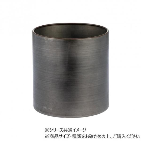 鉄製なのに水漏れしない花器です。シンプルで工業的だけれども、様々な生花やグリーンに合います。 生産国:中国 素材・材質:鉄 商品サイズ:Φ17×17.5cm、口径:Φ16cm 重量:約480g　※サプライヤー直送品　　