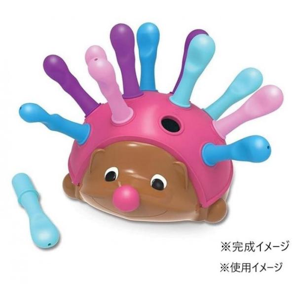 かわいいはりねずみに、パステルカラーのスティックをはめ込んだり、引き抜いたりしましょう。指先の知育はもちろん、色の認識や数の概念、片付けなど、あらゆる能力が身につくかわいいベビートイです。 生産国:中国 素材・材質:プラスチック 商品サイズ...