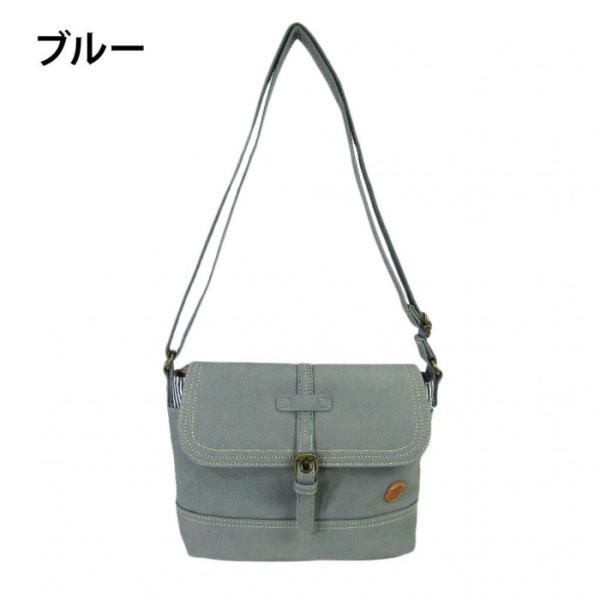 ステッチラインとベルトモチーフがポイントのフェイクレザーシリーズ。おしゃれな形状でオンオフ問わず人気のタイプ!デイリーユースはもちろん、通勤や通学、旅行時の手荷物にも最適です。合皮だからお手入れも楽々!幅広い年齢の方にご利用頂けるアイテムで...