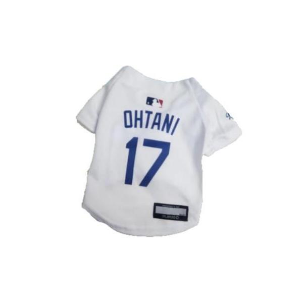 可愛いワンちゃんのジャージ(前あき、着脱はマジックテープ)です。 生産国:中国 素材・材質:ポリエステル 商品サイズ:(約)首回り37×着丈29×身幅21.5cm 重量:46g 仕様:(c)2025 Fanatics LLC. and it...