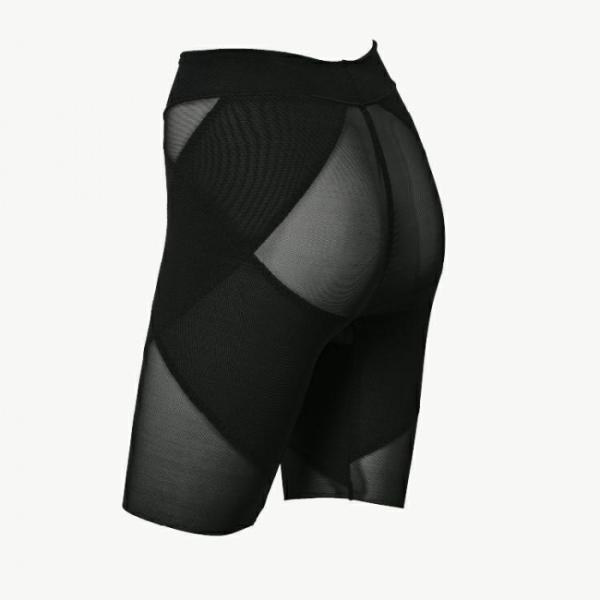 ウエストゴム無しでお腹のお肉の段差をなくすします。太ももサポートでパンツスタイルもシルエットスッキリします。腰痛改善にも効果大です。アウターに響きにくいデザインです。 生産国:中国 素材・材質:身生地:ナイロン73%、ポリウレタン27% 商...