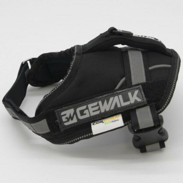 高密度のCORDURA(R)Eco fabricを使用し、摩擦や引き裂き、擦り切れにとても強く撥水性にも優れています。また、ネオプレン(ウェットスーツ生地)を裏地に使用し、柔らかく体にフィットし、通気性にも優れています。上部のハンドルはしっ...