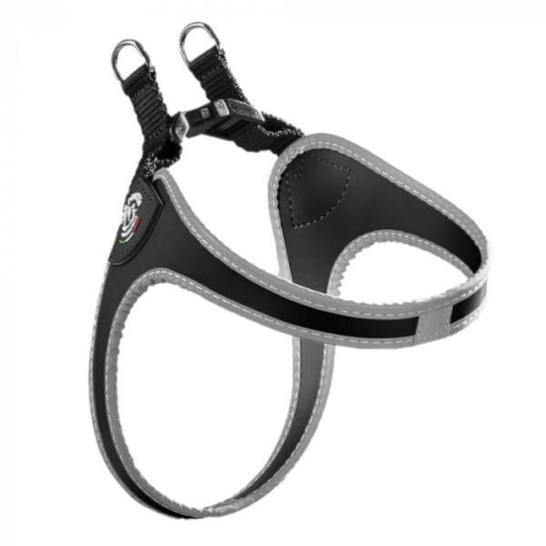 小型犬用に設計されたハーネスです。背中のバックルは簡単に着脱可能で、毎日の散歩やドッグラン、アジリティーなどの運動をする際に動きを妨げないシンプルな設計です。縁に光を反射するリフレクト素材を使用しているので夜間のウォーキングにも最適です。素...