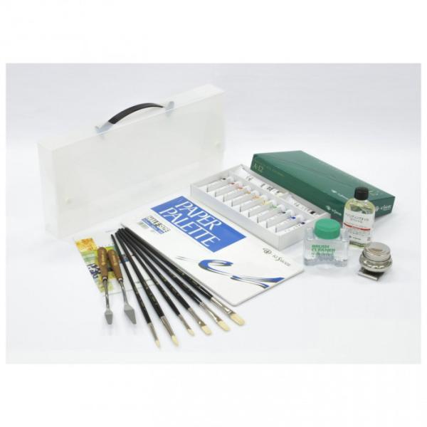 軽量な樹脂ケースに入っている、油絵の道具一式セット。重くなりがちな油絵道具を、軽いケースにセットすることで持ち運びの負担を軽減しています。 生産国:日本 素材・材質:顔料、乾性油、ガラス、木、スチール 商品サイズ:222×371×59mm ...