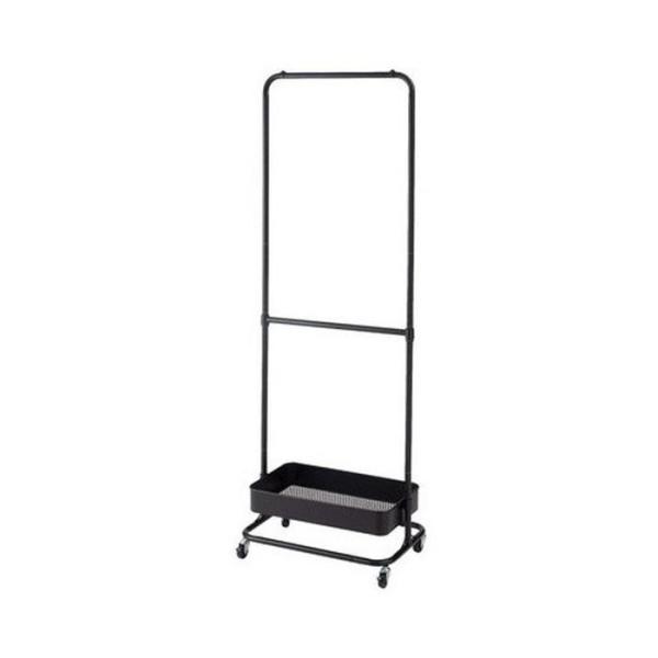 シンプルデザインで場所を選ばないハンガーワゴン。キャスター付きで移動も楽々。BOXの高さを変更出来るので、使いやすい形に変えて使用可能になっております。移動に便利なキャスターにはストッパーも付いているので固定も可能です。 生産国:中国 素材...