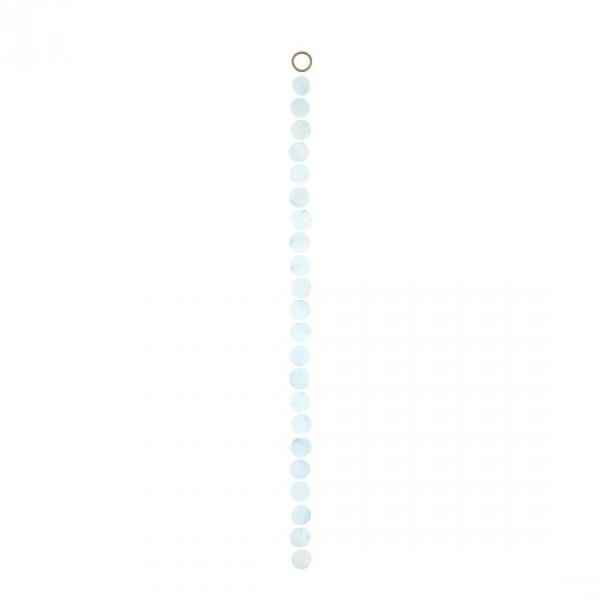 フィリピンの海で取れたカピス貝を加工して作られたガーランドです。爽やかなカラーが海を感じる夏らしい雰囲気に。窓辺で光を浴びたカピス貝が綺麗です。天然素材のため、それぞれ異なった表情を楽しめます。 生産国:フィリピン 商品サイズ:約TH150...