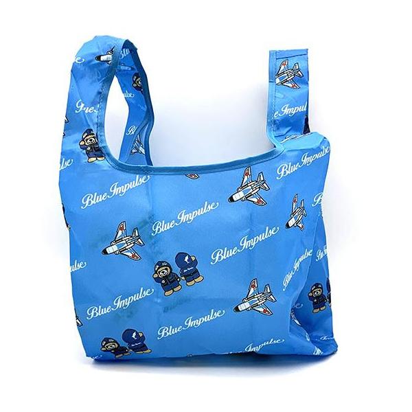 ブルーインパルス柄のエコバックです。 生産国:中国 商品サイズ:100×70×30mm 重量:30g　※サプライヤー直送品　　