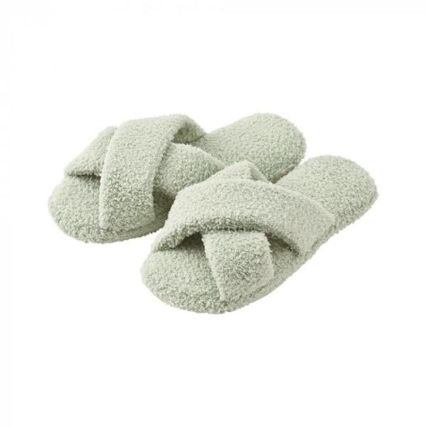 パイル素材のフワフワ柔らかな履き心地が素足にうれしいスリッパ。ふわふわパイルで足裏もサラサラ。程よいホールド力と軽さで歩きやすい。TRP素材でお風呂上がりの濡れた床にもOKです。 生産国:中国 素材・材質:甲材:ポリエステル100%中敷:ポ...