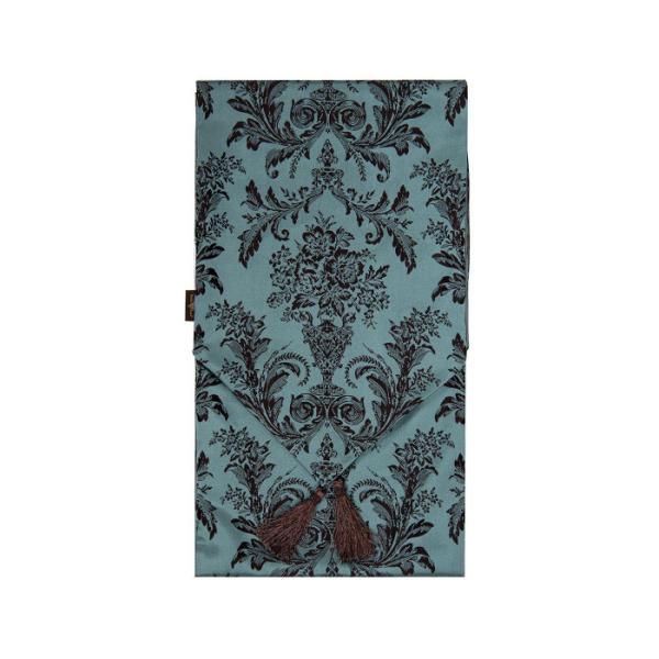 人気の秘密は女性の心を擽るタッセルを使いエレガントなデザインと実用性を兼ね備えた商品にあります。テーブルやコンソール、玄関のシューズBOXの上などにこれを1枚敷くだけでとても高級感がでます。又ベットメイクに使ってもお洒落です。 生産国:中国...