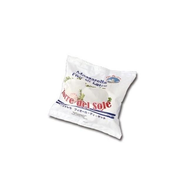 乳牛の乳で作ったモッツァレラチーズをホエイと冷凍しました。ミルキーで生食に適しています。冷蔵庫で24時間解凍してからご使用ください。 生産国:イタリア 内容量:250g 賞味期間:360日　※サプライヤー直送品　　